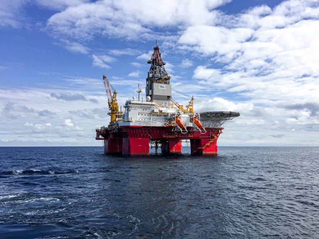 Oil Rig Injury Attorneys | Fielding Law